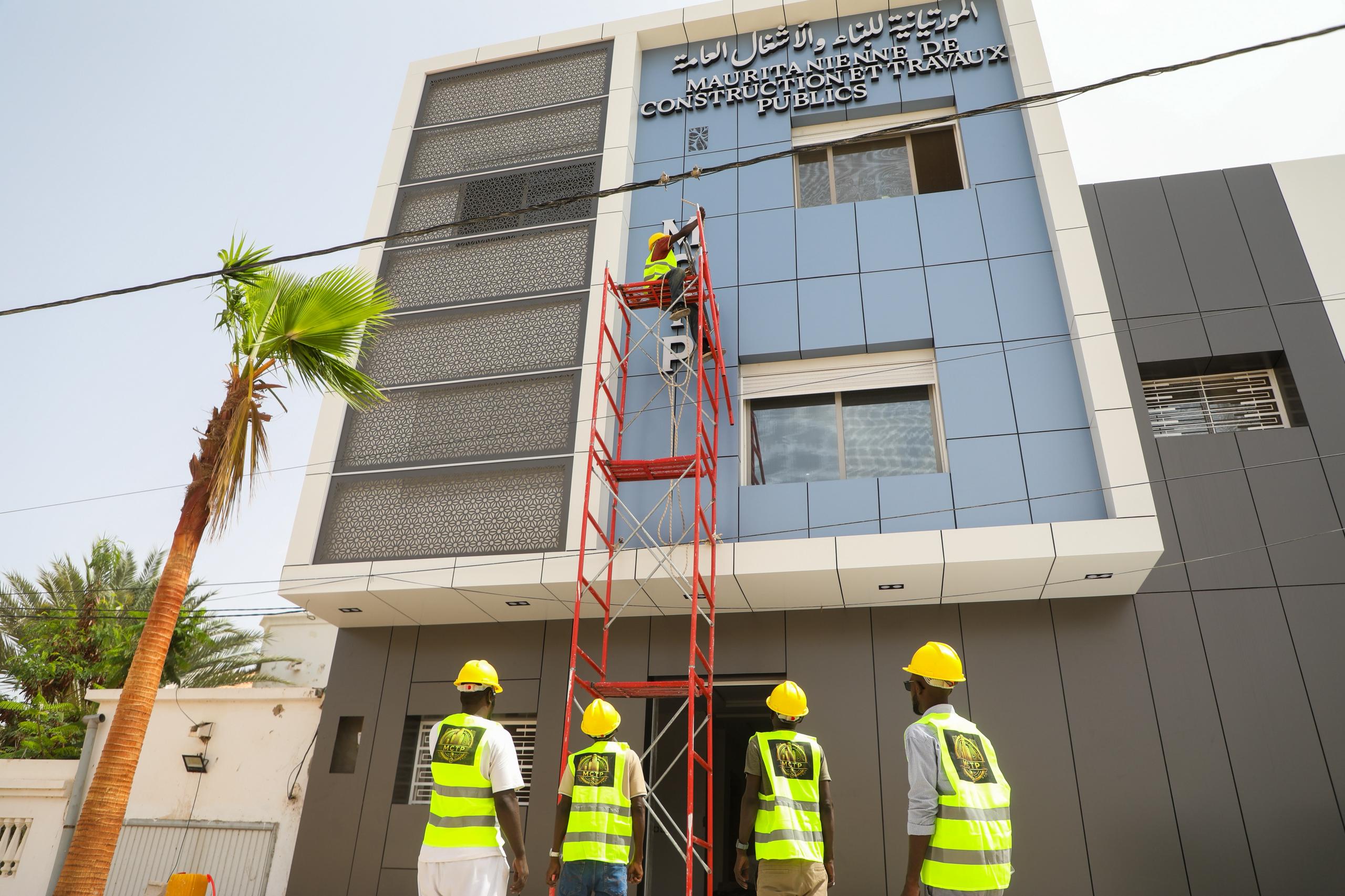 Mauritanie Construction et Travaux Publics | Ascenseurs, Mobilier ...